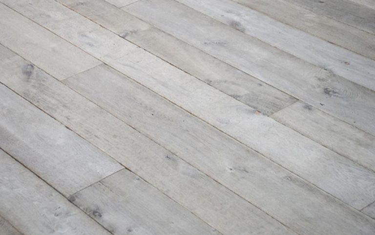 Whitewashed distressed oak wooden flooring - Hicraft