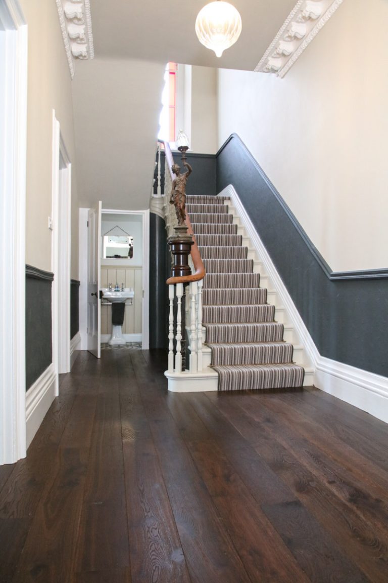 Dark brown fumed oak floor - Hicraft